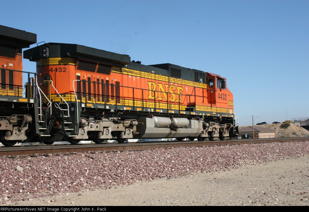 BNSF 4432